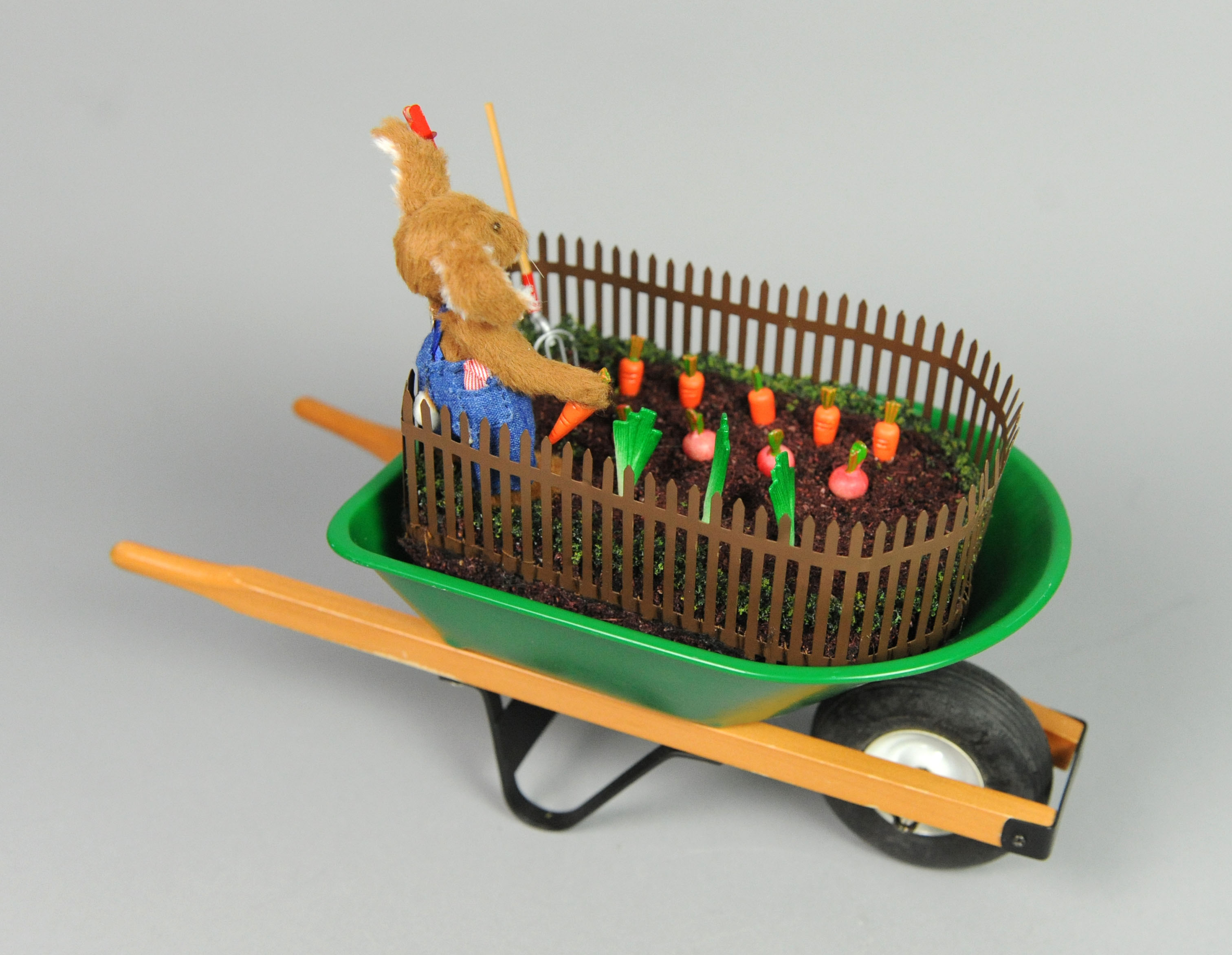 Elizabeth Taylor Studio TBAI Summer 2025 Online Show Page